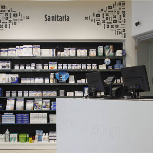 Modern Retail Pharmacy Interior Design Ideas - Retail Shop Interior ...