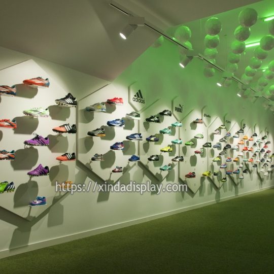 Modern Football Shop Display Fixture Retail Football Store Interior ...
